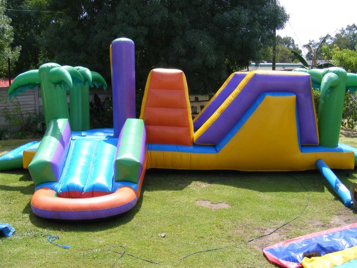 Adventure island – Coastal Jumping Castles